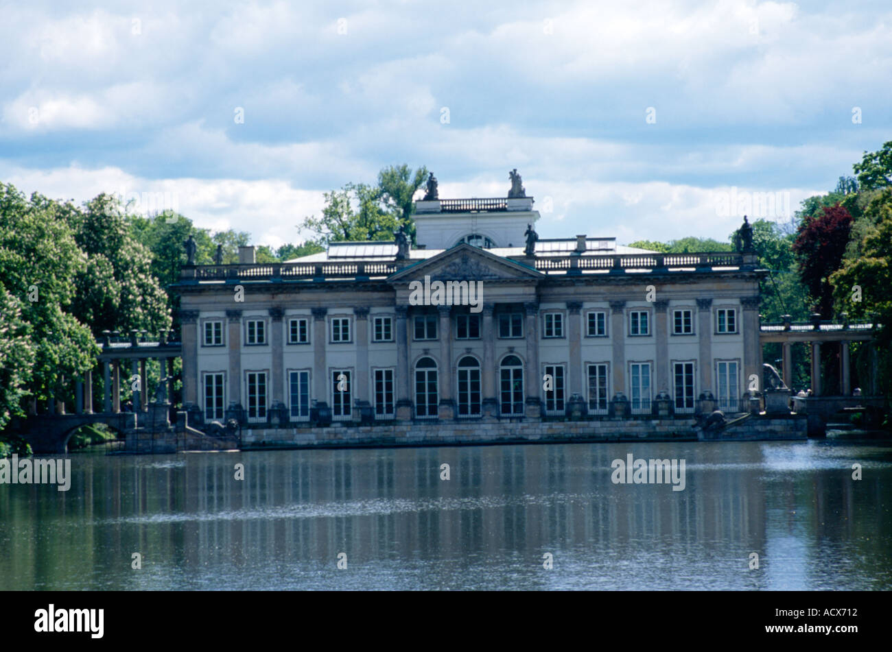 Park lazienkowski hi-res stock photography and images - Alamy