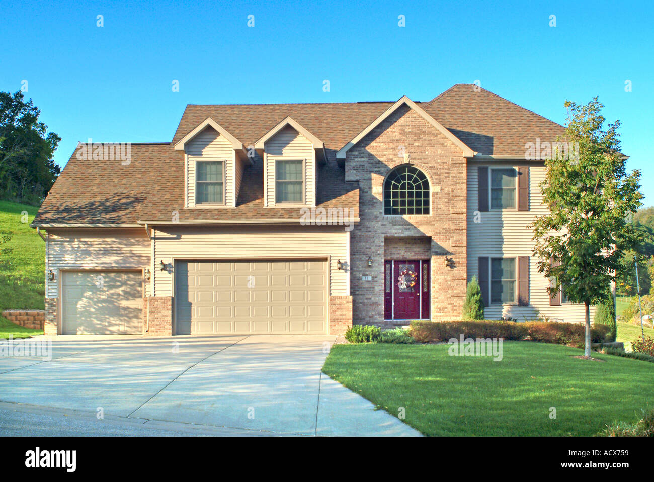 Residential home in suburb Stock Photo - Alamy