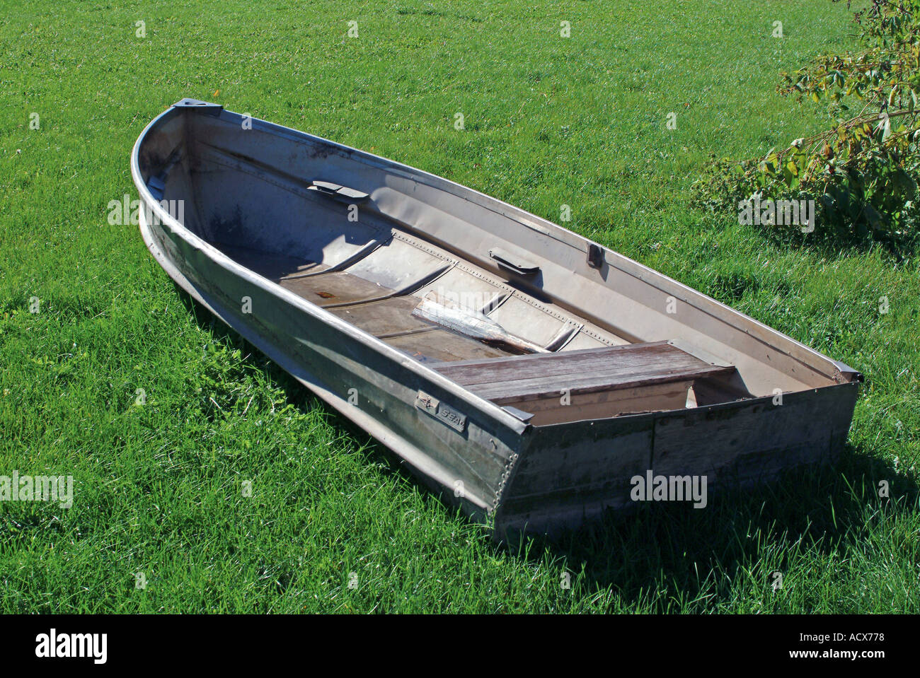 Rowboat stranded hi-res stock photography and images - Alamy