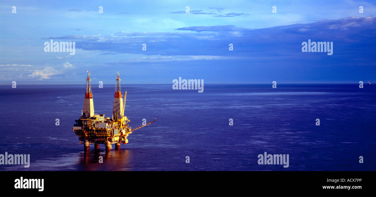Chevron Oil Rig High Resolution Stock Photography and Images - Alamy