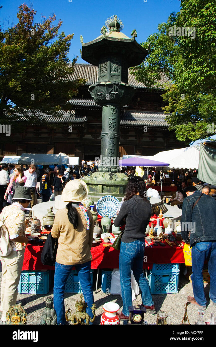 Toji Temple Flea Market – Toji Temple Japan – YDJK