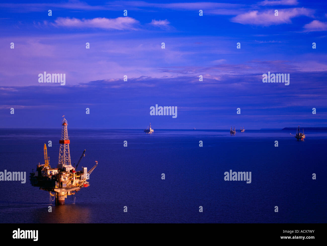 Chevron Oil Rig High Resolution Stock Photography and Images - Alamy