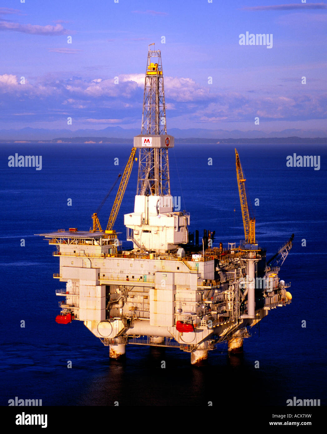 Alaska cook inlet gas production hi-res stock photography and images ...