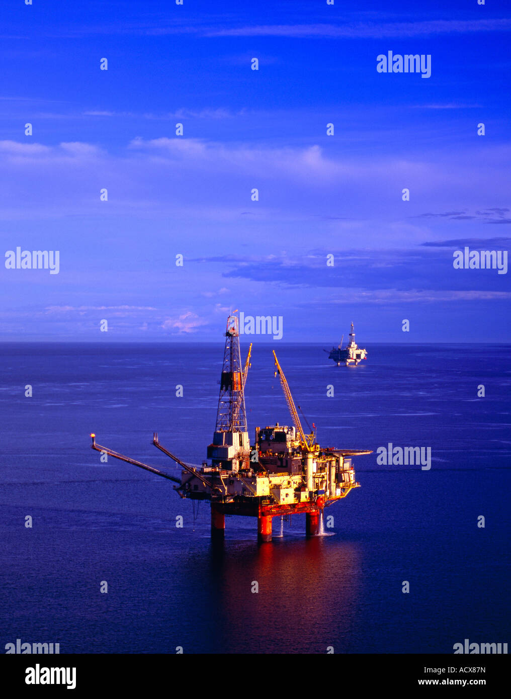 Cook inlet oil rig hi-res stock photography and images - Alamy