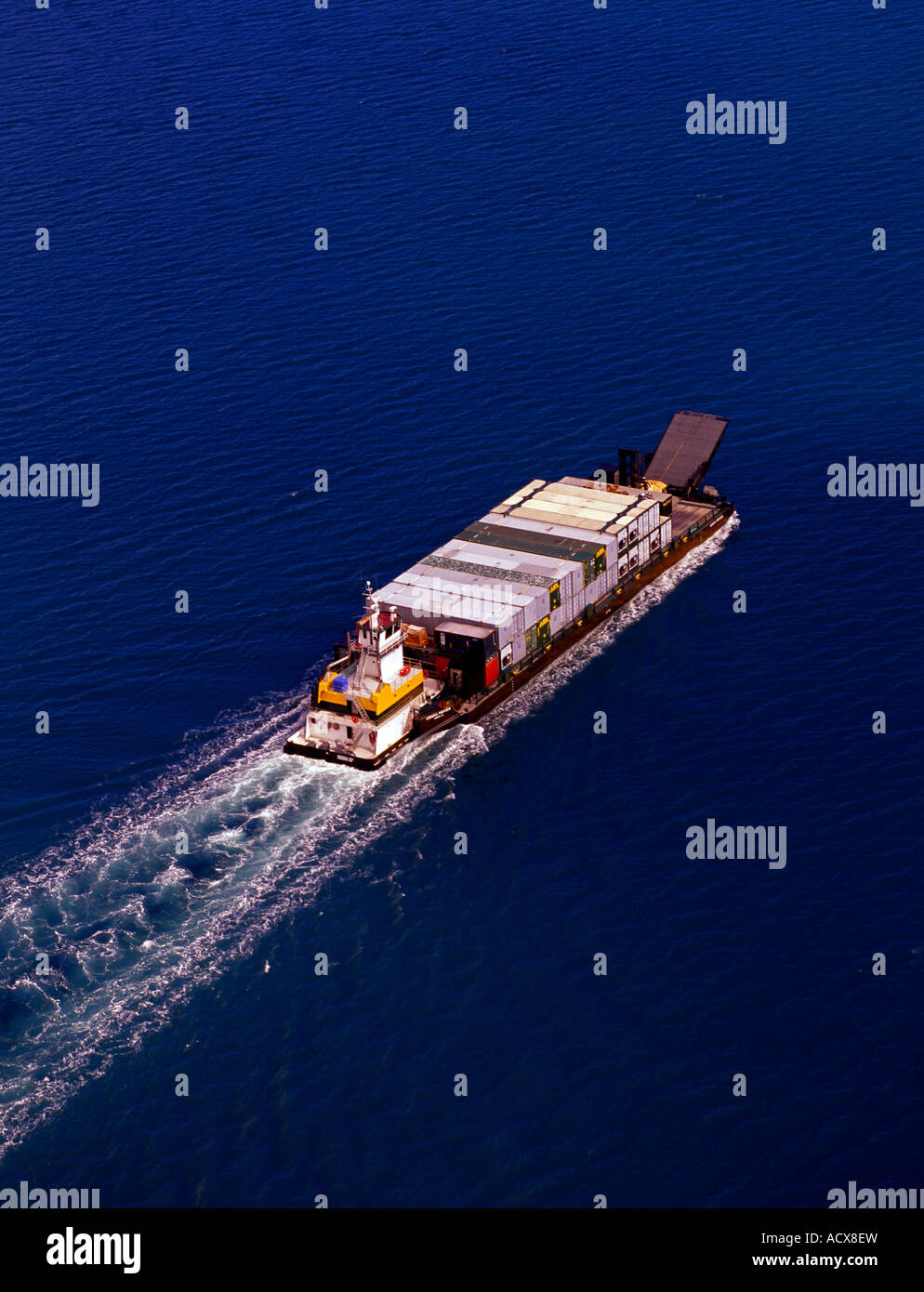 Barge transport hi-res stock photography and images - Alamy