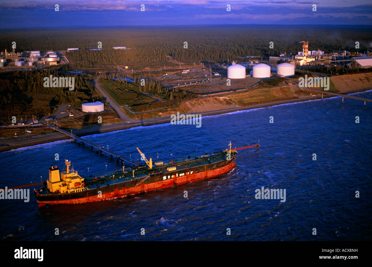 Tanker ship alaska aerial hi-res stock photography and images - Alamy