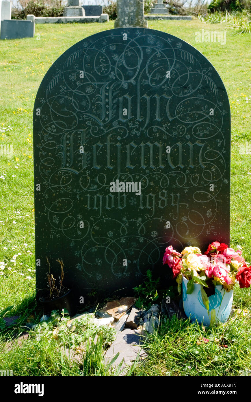 Poet St Enodoc Church High Resolution Stock Photography and Images - Alamy