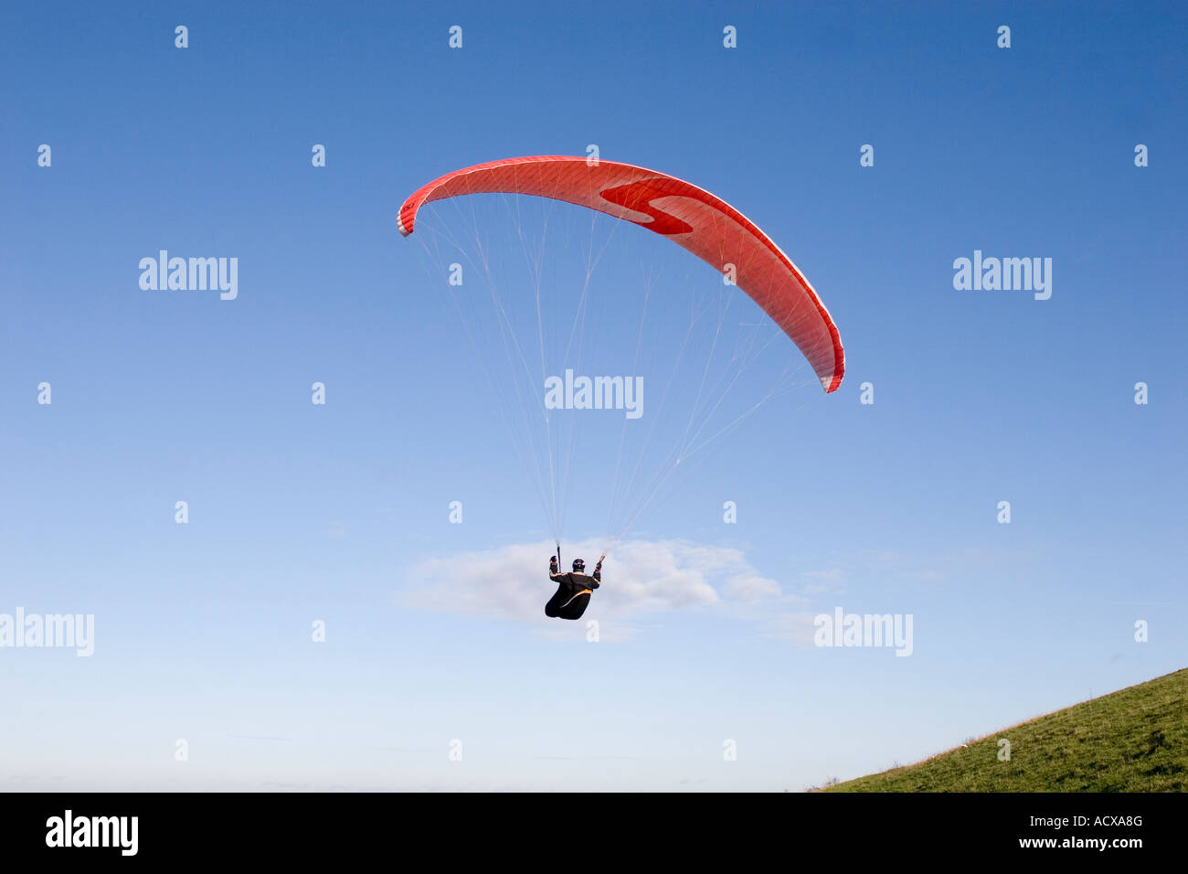 Hand glider hi-res stock photography and images - Alamy