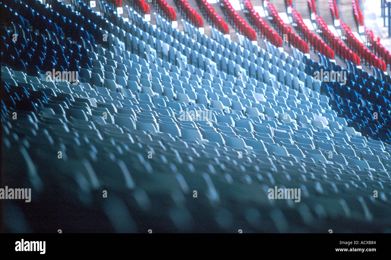 Vacant terrace seating hi-res stock photography and images - Alamy