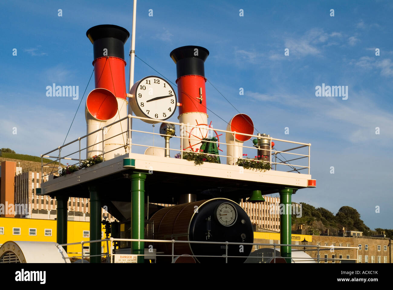Steam ship funnels hi-res stock photography and images - Alamy