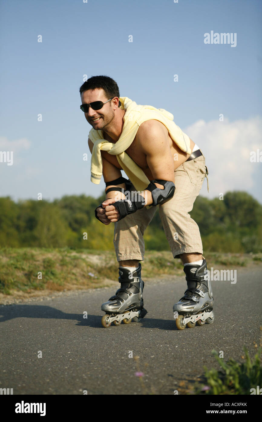 Scaters hi-res stock photography and images - Alamy