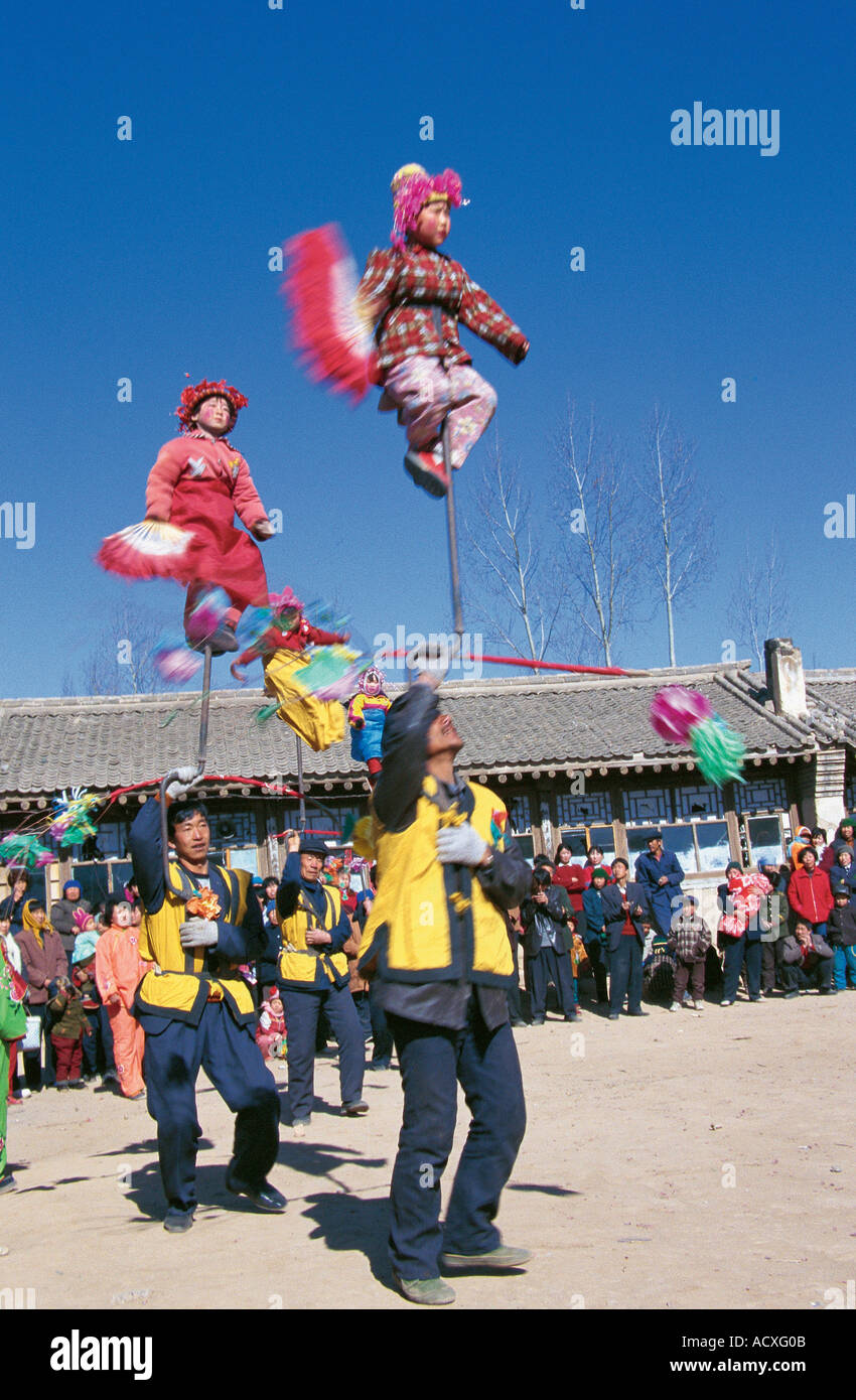 Acrobatics china hi-res stock photography and images - Alamy