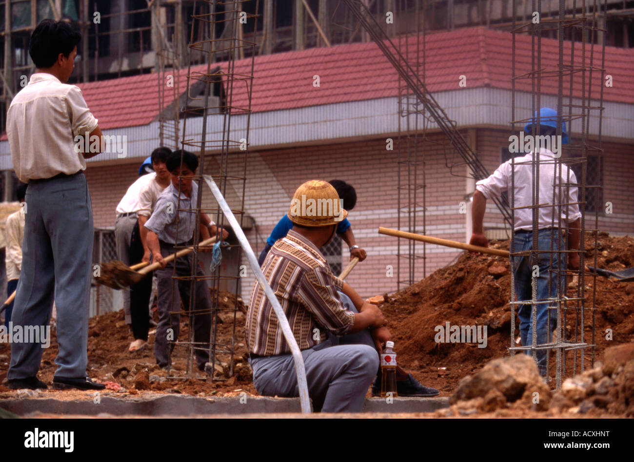 Building construction workers union hi-res stock photography and images ...