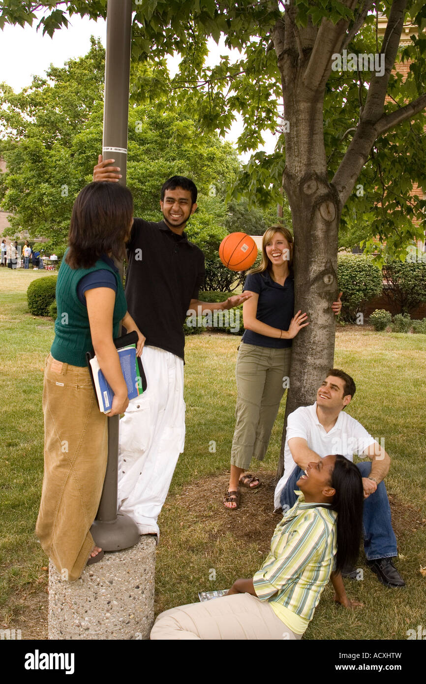 College students on campus Stock Photo - Alamy