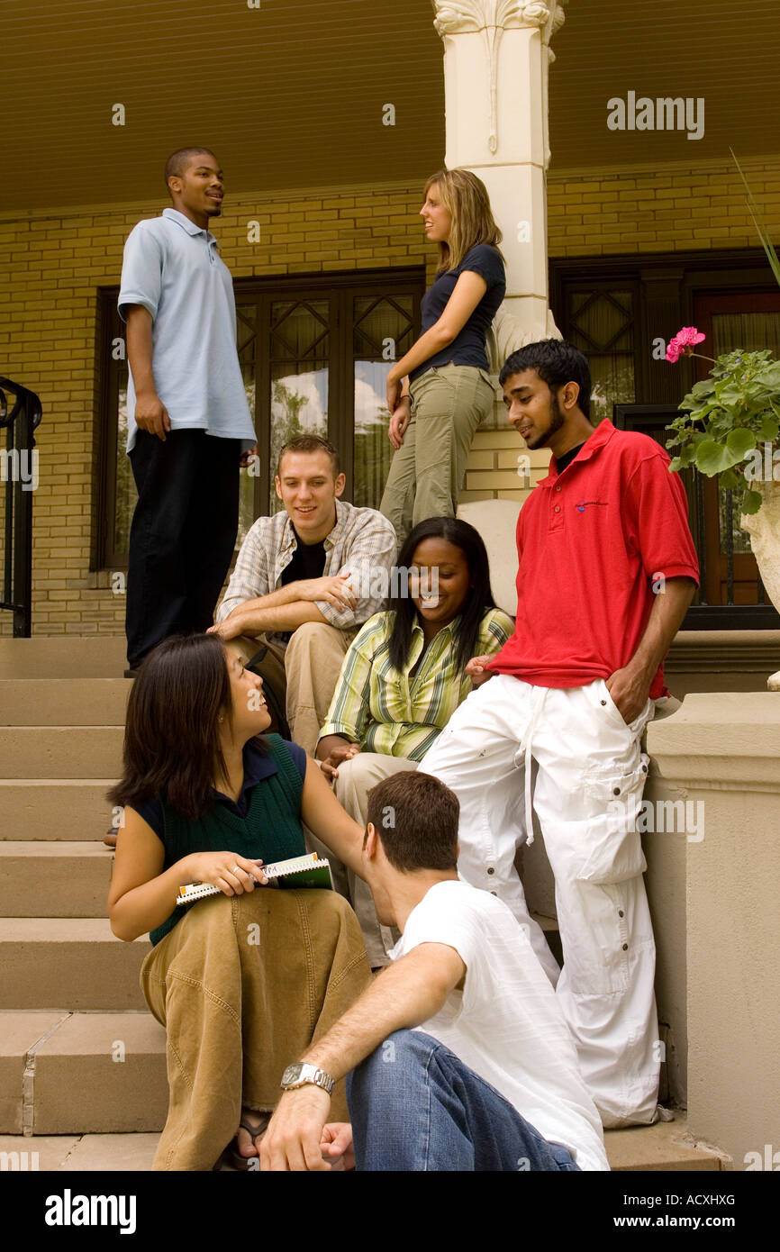 College students on campus Stock Photo - Alamy