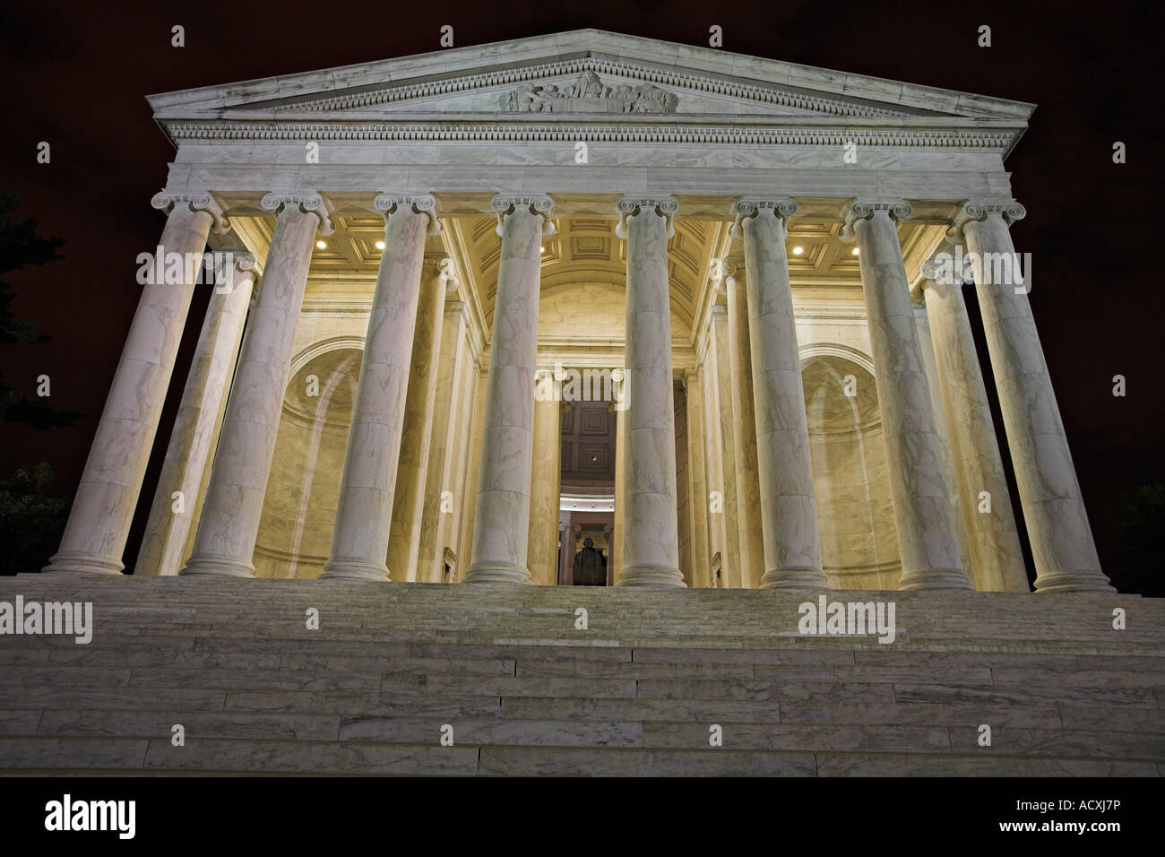 Standing jefferson statue hi-res stock photography and images - Alamy
