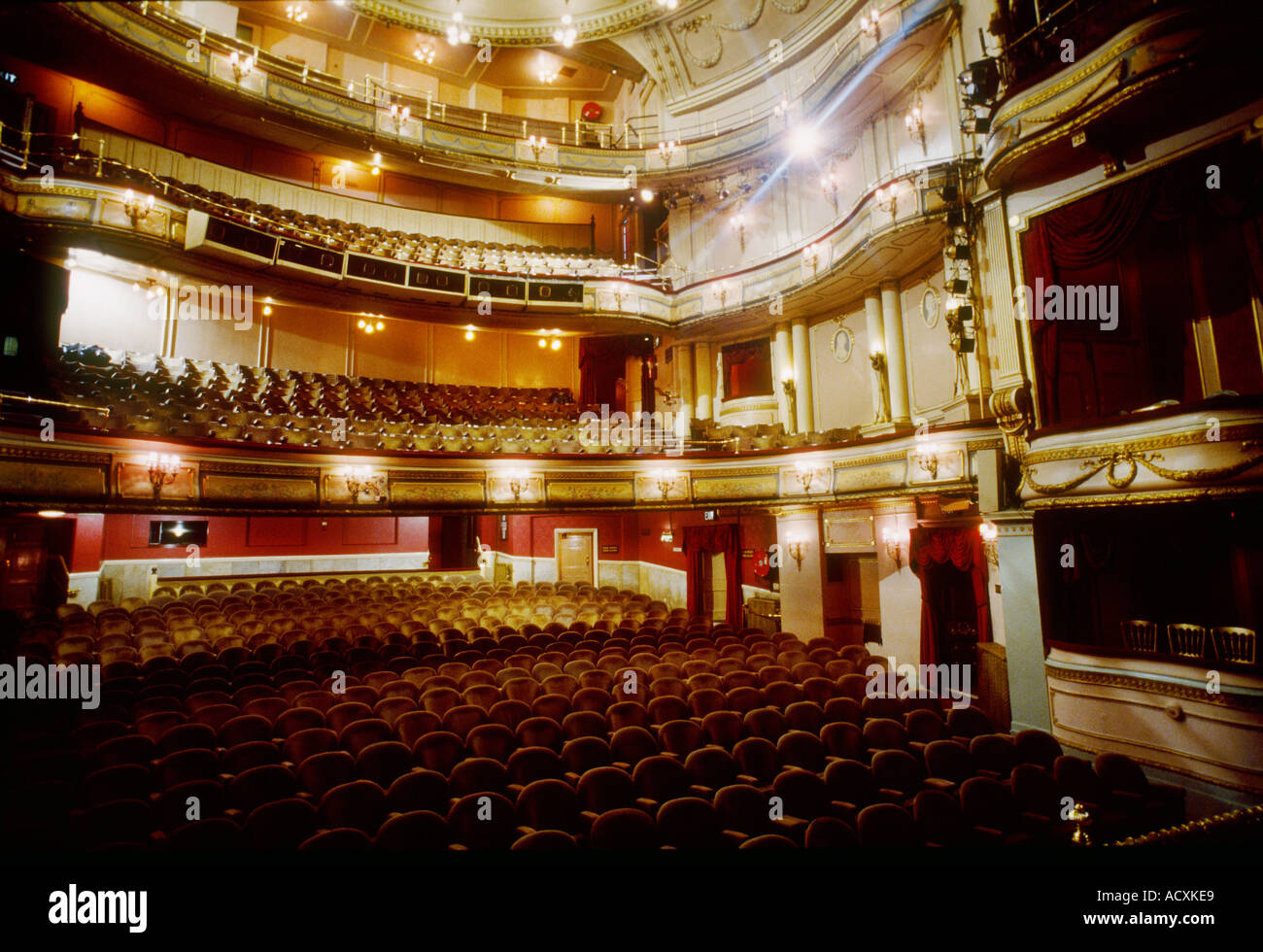 London Theatre Auditorium High Resolution Stock Photography and Images ...