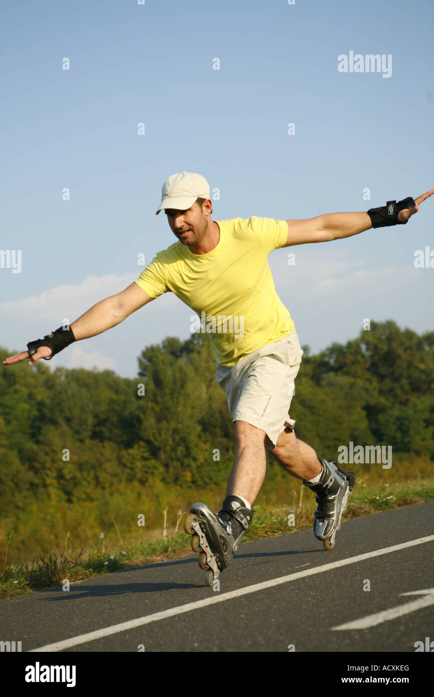 Scaters hi-res stock photography and images - Alamy