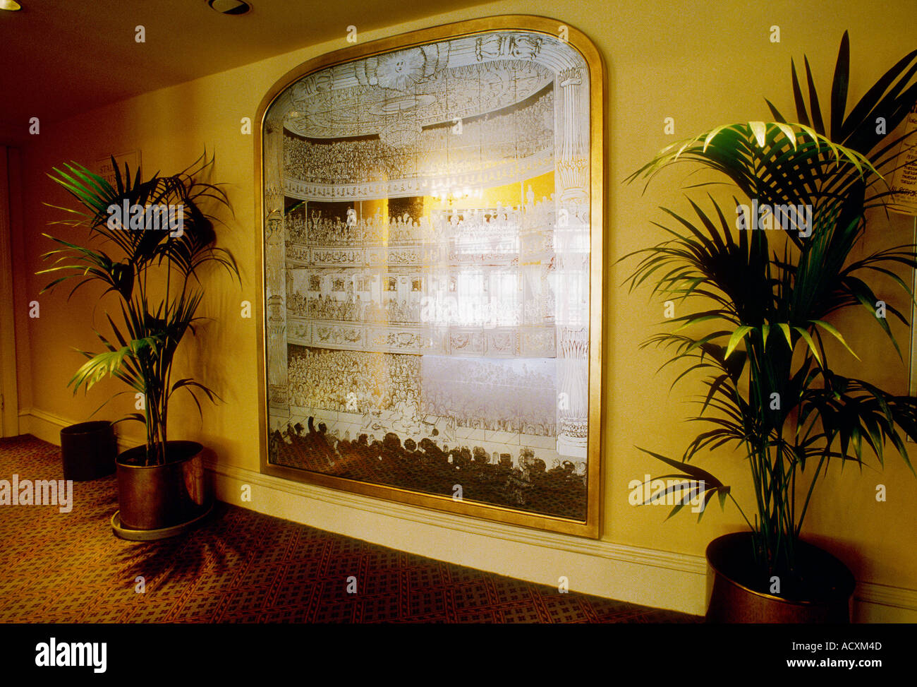 The old vic london theatre interior hi-res stock photography and images ...