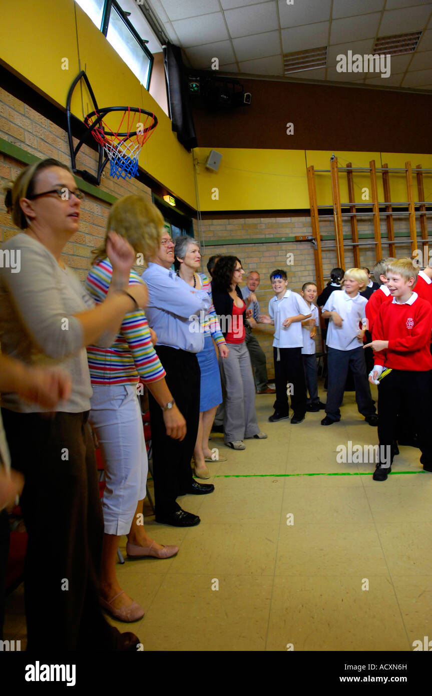 Dance school assembly hall hi-res stock photography and images - Alamy