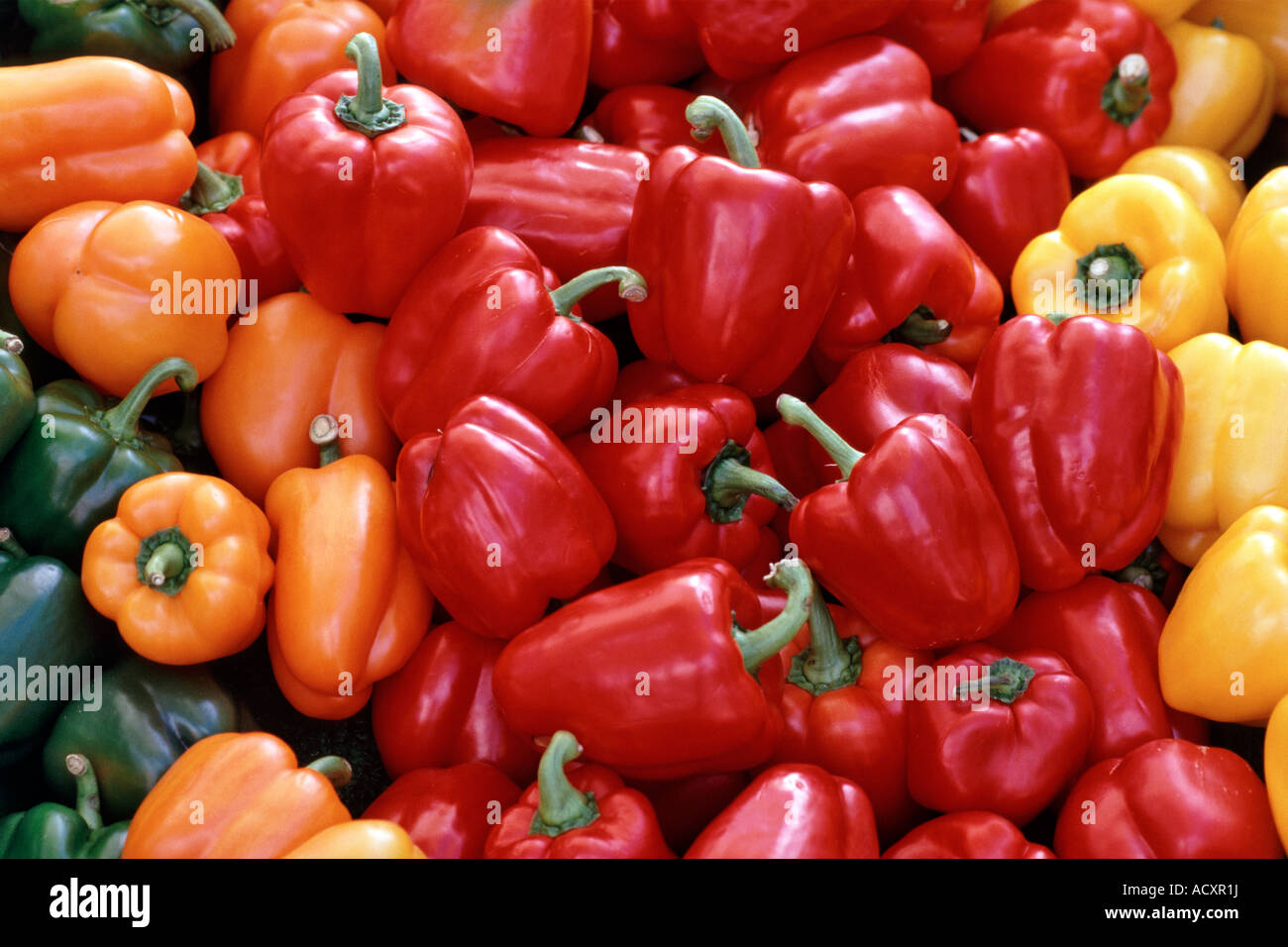 Red green orange peppers hi-res stock photography and images - Alamy