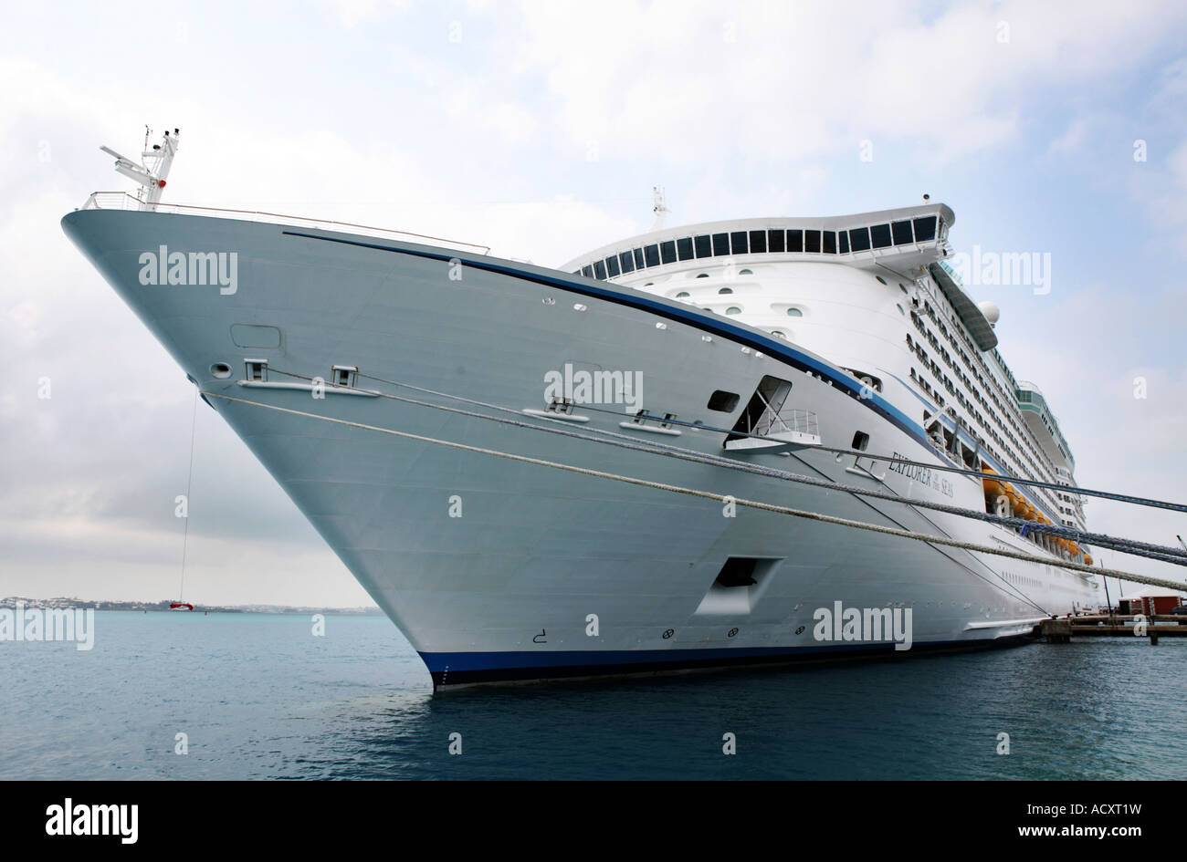 Cruise ship explorer seas royal hi-res stock photography and images - Alamy
