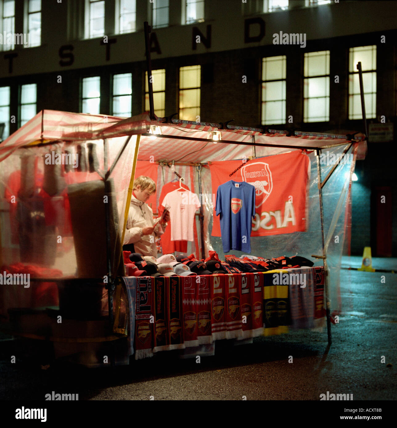 Highbury stadium outside hi-res stock photography and images - Alamy