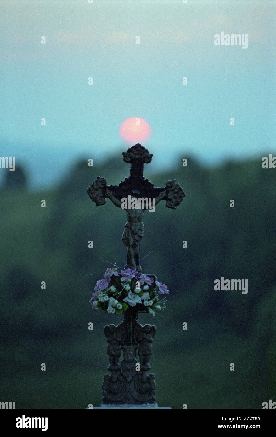 Crucified jesus christ hi-res stock photography and images - Alamy