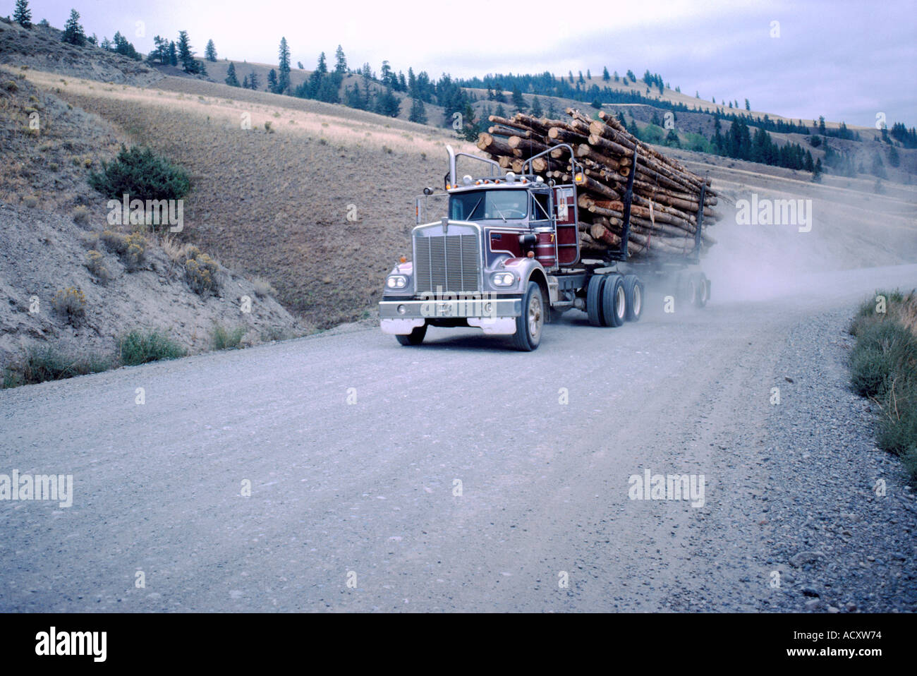 Canada dry delivery truck hi-res stock photography and images - Alamy