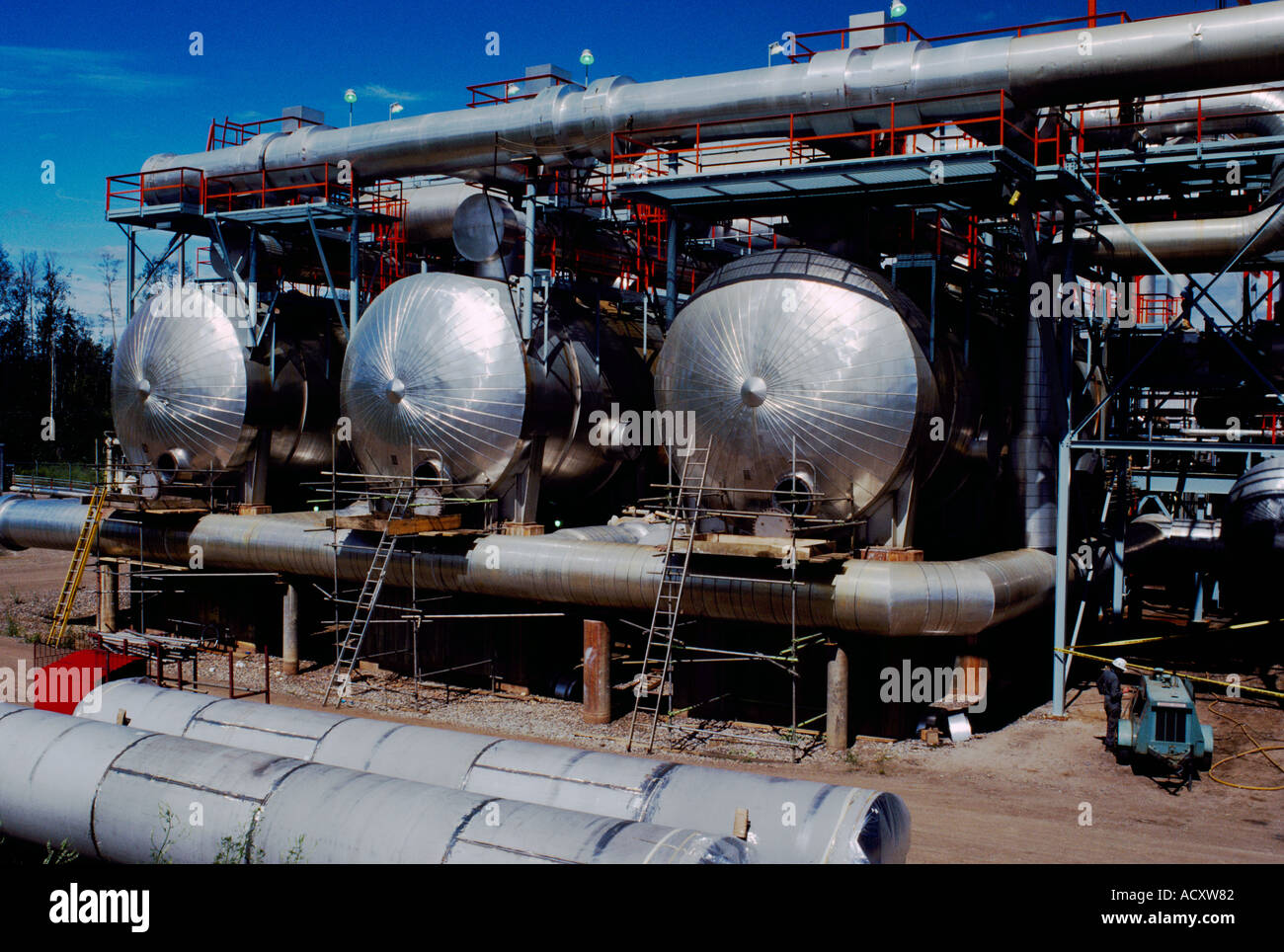 Natural gas plant canada hi-res stock photography and images - Alamy