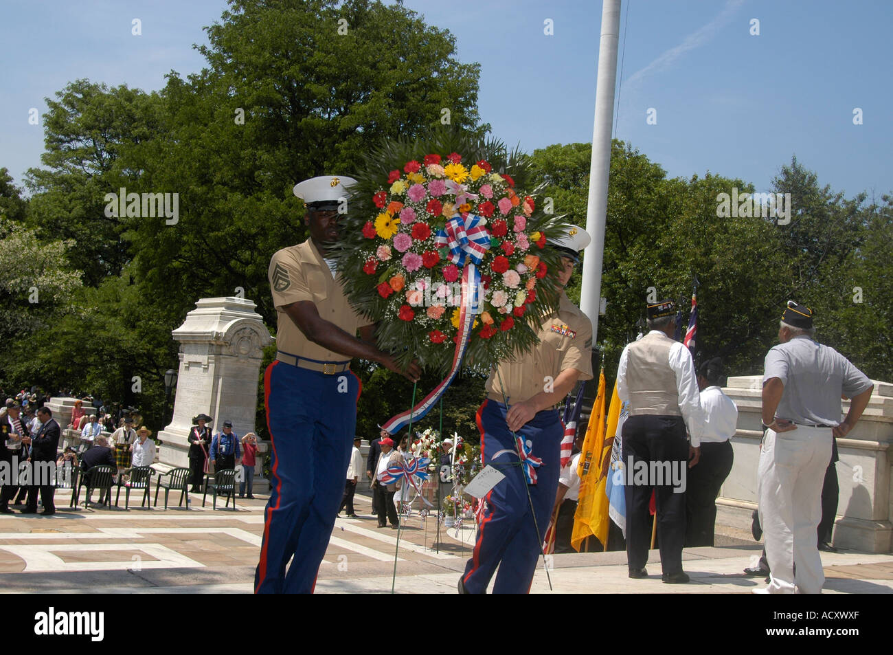 Marines lay wreath on Memorial Day at the Soldiers and Sailors Monument ...