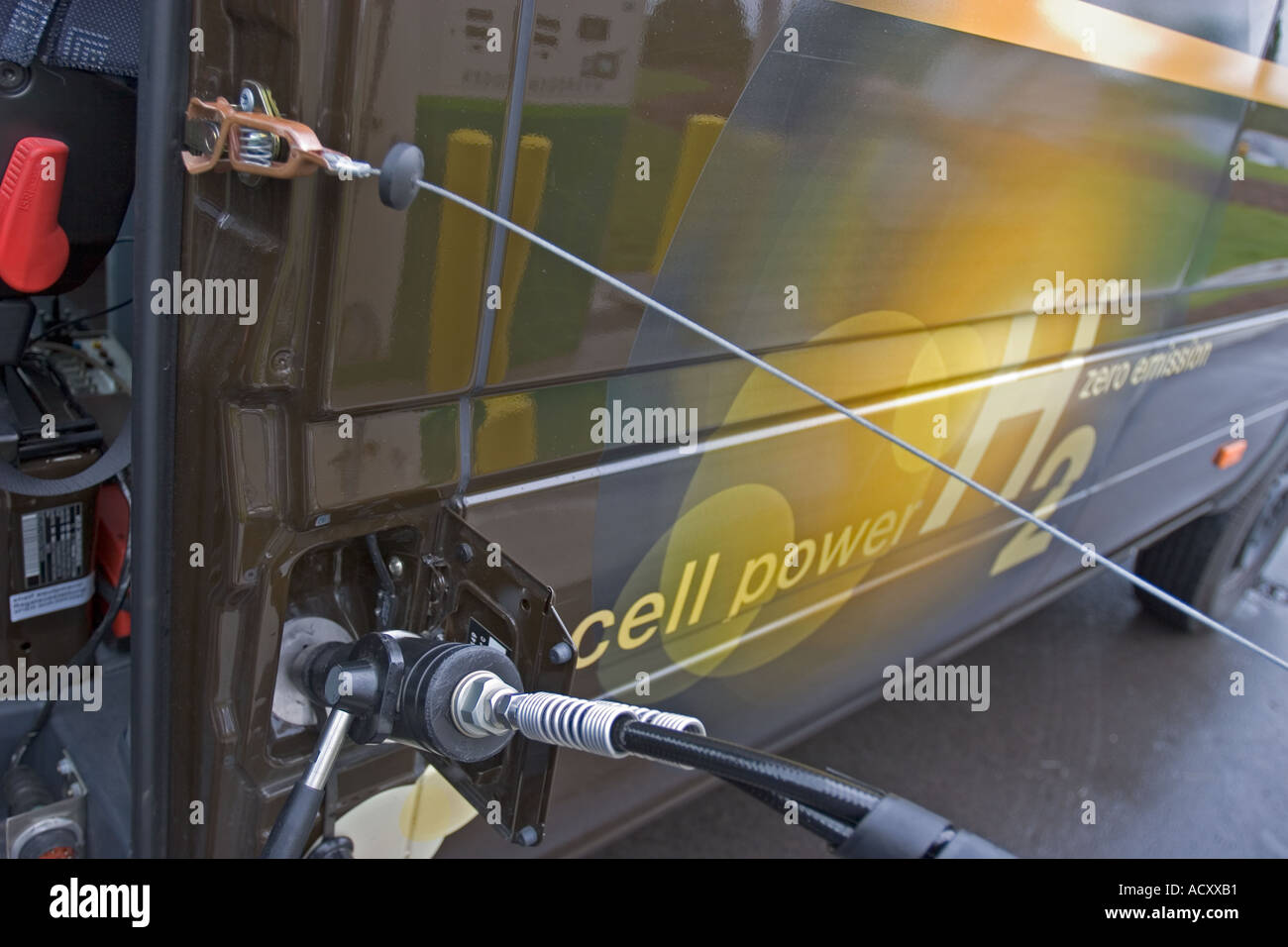 Hydrogen fuel cell powered truck hi-res stock photography and images ...