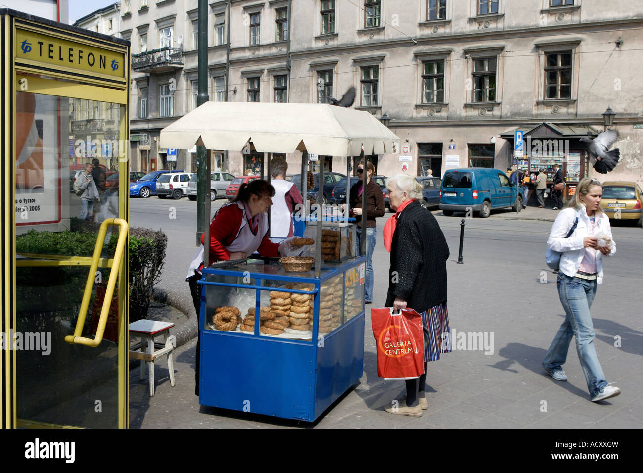 Pretzel stall hi-res stock photography and images - Alamy