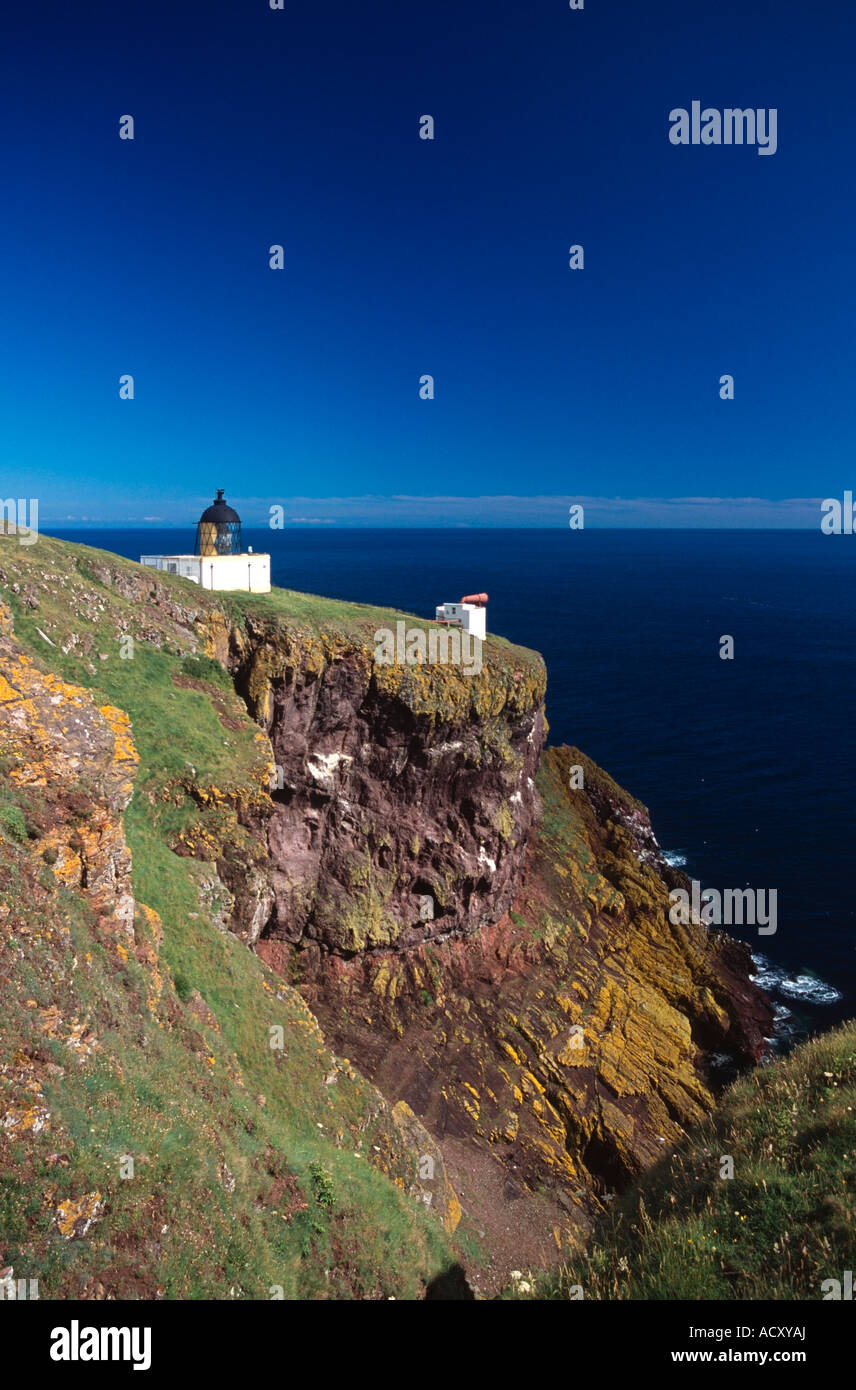 Lighthouse St.Abbs Head Berwickshire Scotland Stock Photo - Alamy
