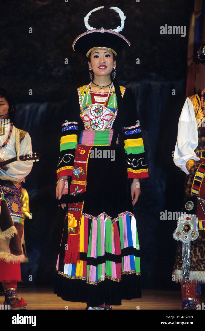 Chinese singer hi-res stock photography and images - Alamy