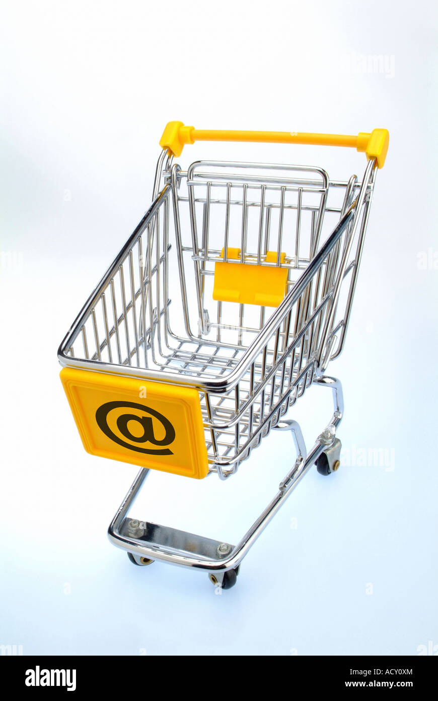 Wide shot shopping mall store hi-res stock photography and images - Alamy