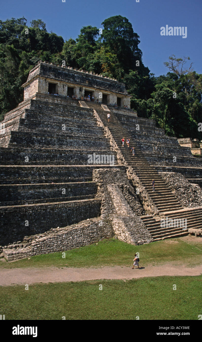 Palenque pyramide inscriptions hi-res stock photography and images - Alamy
