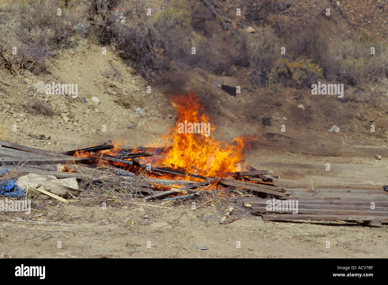 Incinerating rubbish hi-res stock photography and images - Alamy