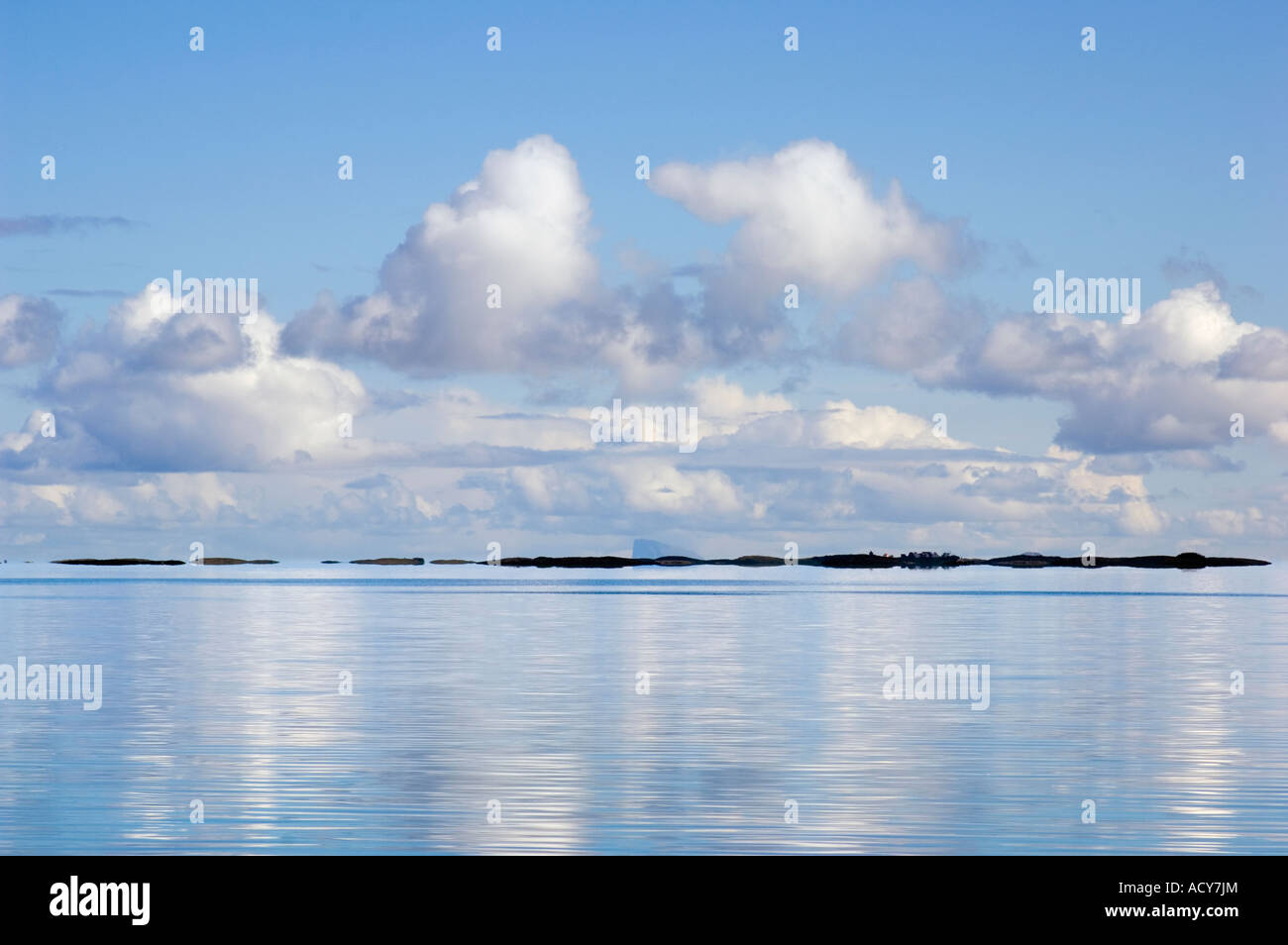 The mirage hi-res stock photography and images - Alamy