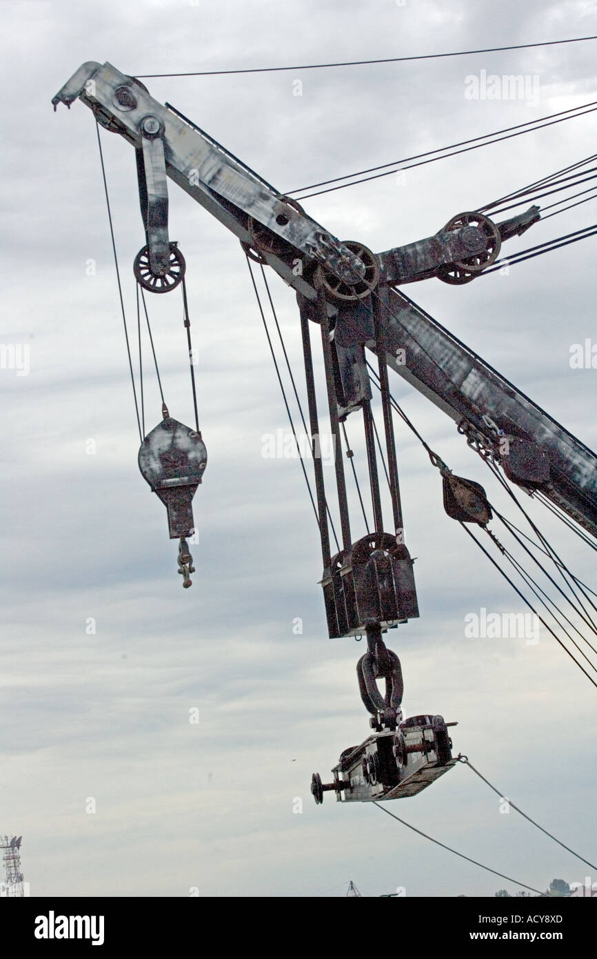 Heavy lift sea crane Stock Photo - Alamy