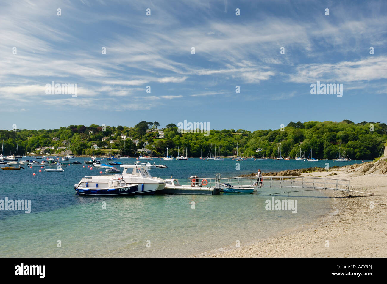 River helford ferry hi-res stock photography and images - Alamy