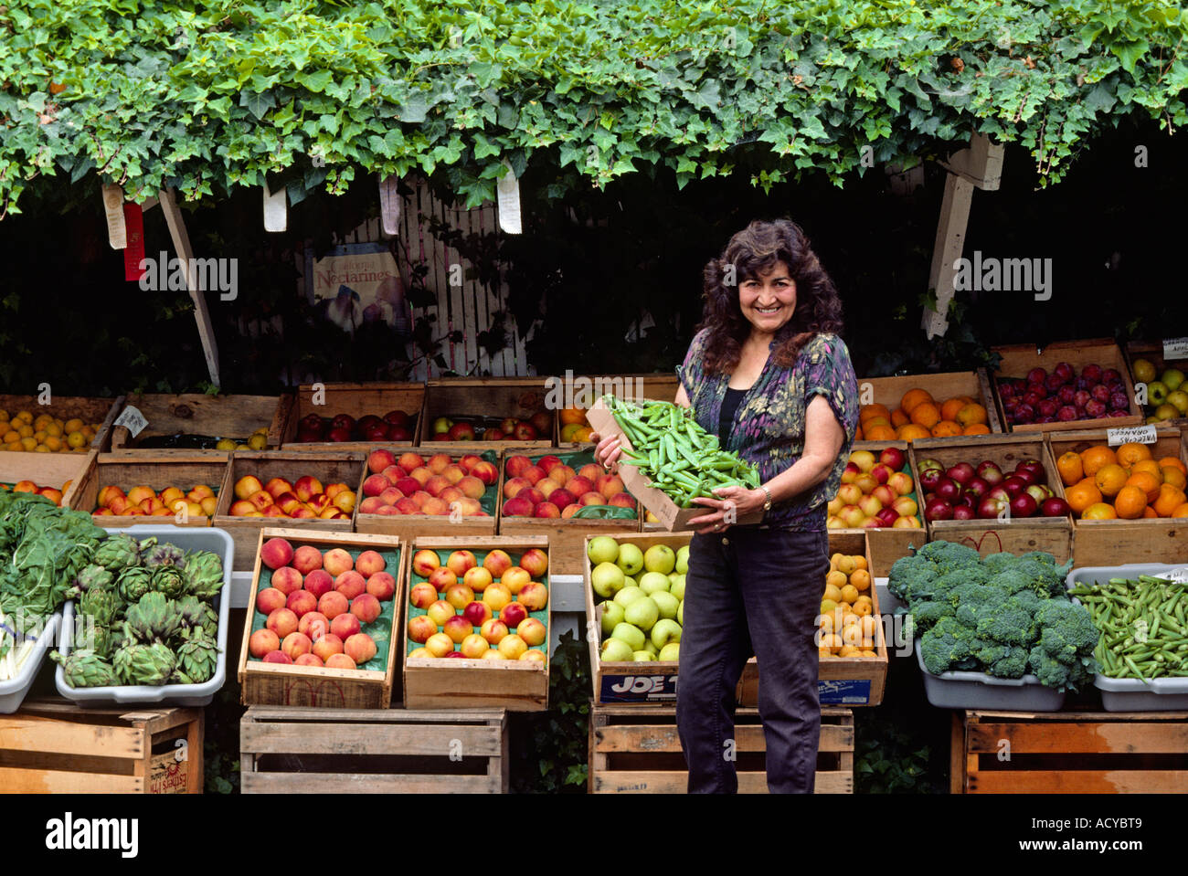 Roadside produce stand california hi-res stock photography and images ...