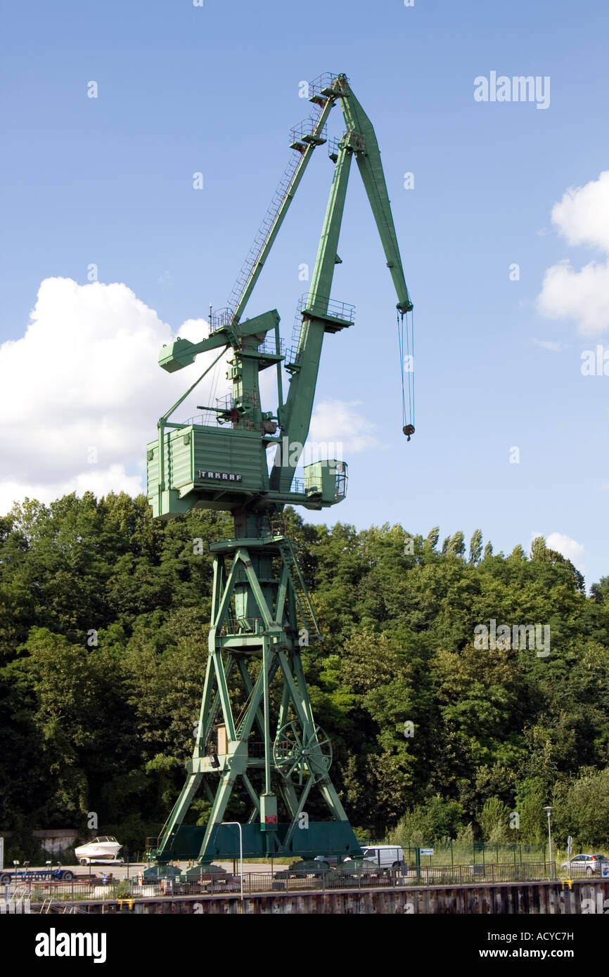 Double boom whip crane hi-res stock photography and images - Alamy