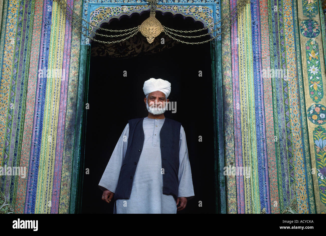 Shah hamdan mosque hi-res stock photography and images - Alamy