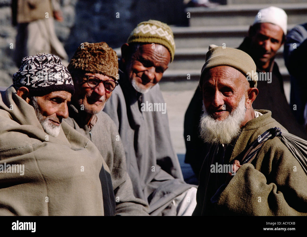 Shah hamdan mosque hi-res stock photography and images - Alamy