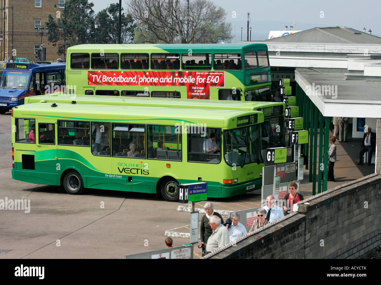 What Is A Bus Called In Britain at Alyssa Reeks blog