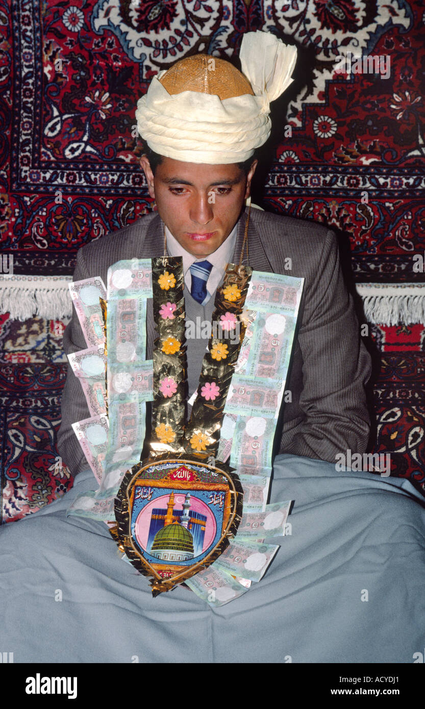 KASHMIRI bridegroom at his traditional Muslim WEDDING on DAL LAKE in ...