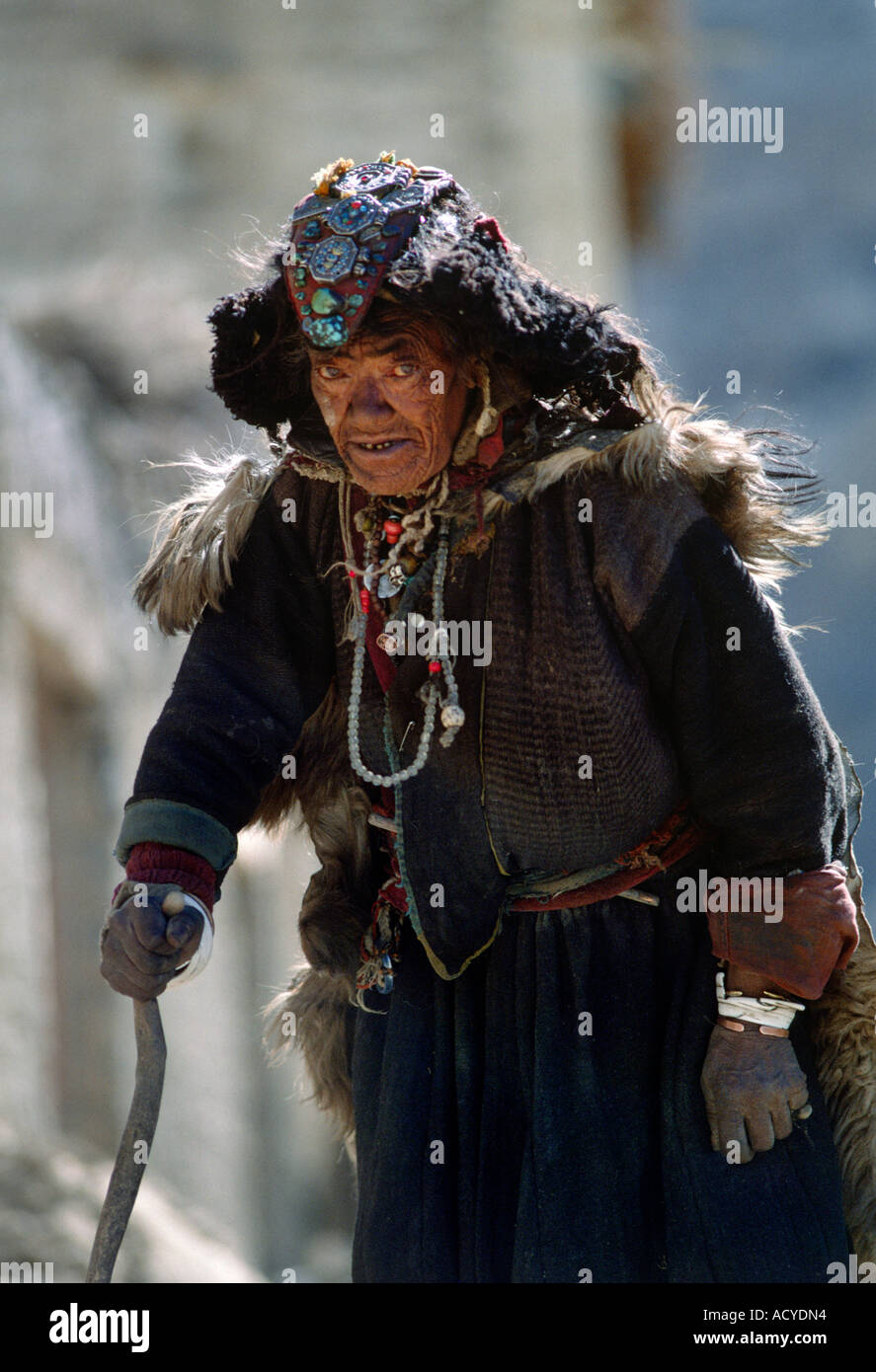 OLD LADAKHI WOMAN wearing traditional sheepskin chuba and PERAK ...