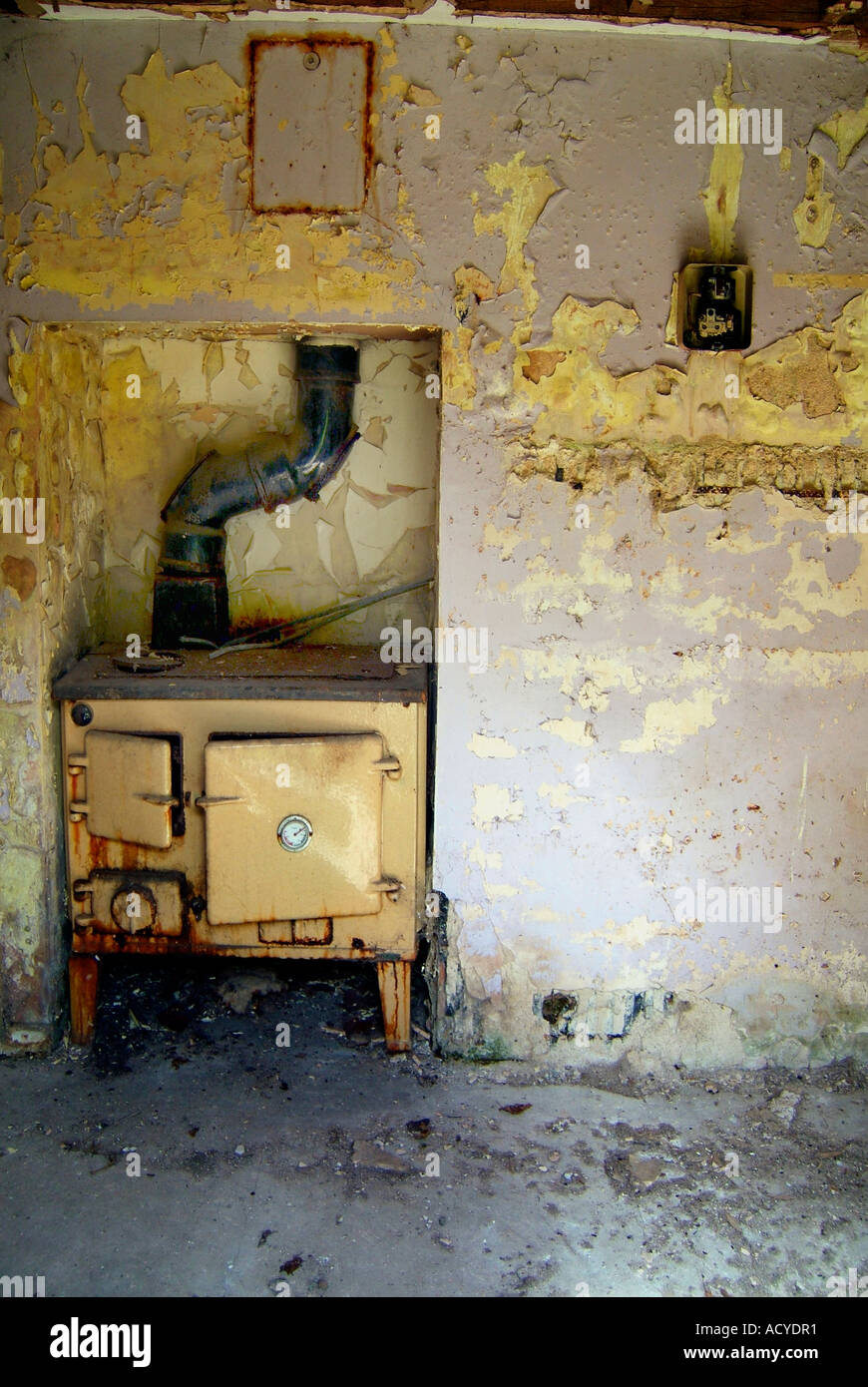 Old cooking range hi-res stock photography and images - Alamy