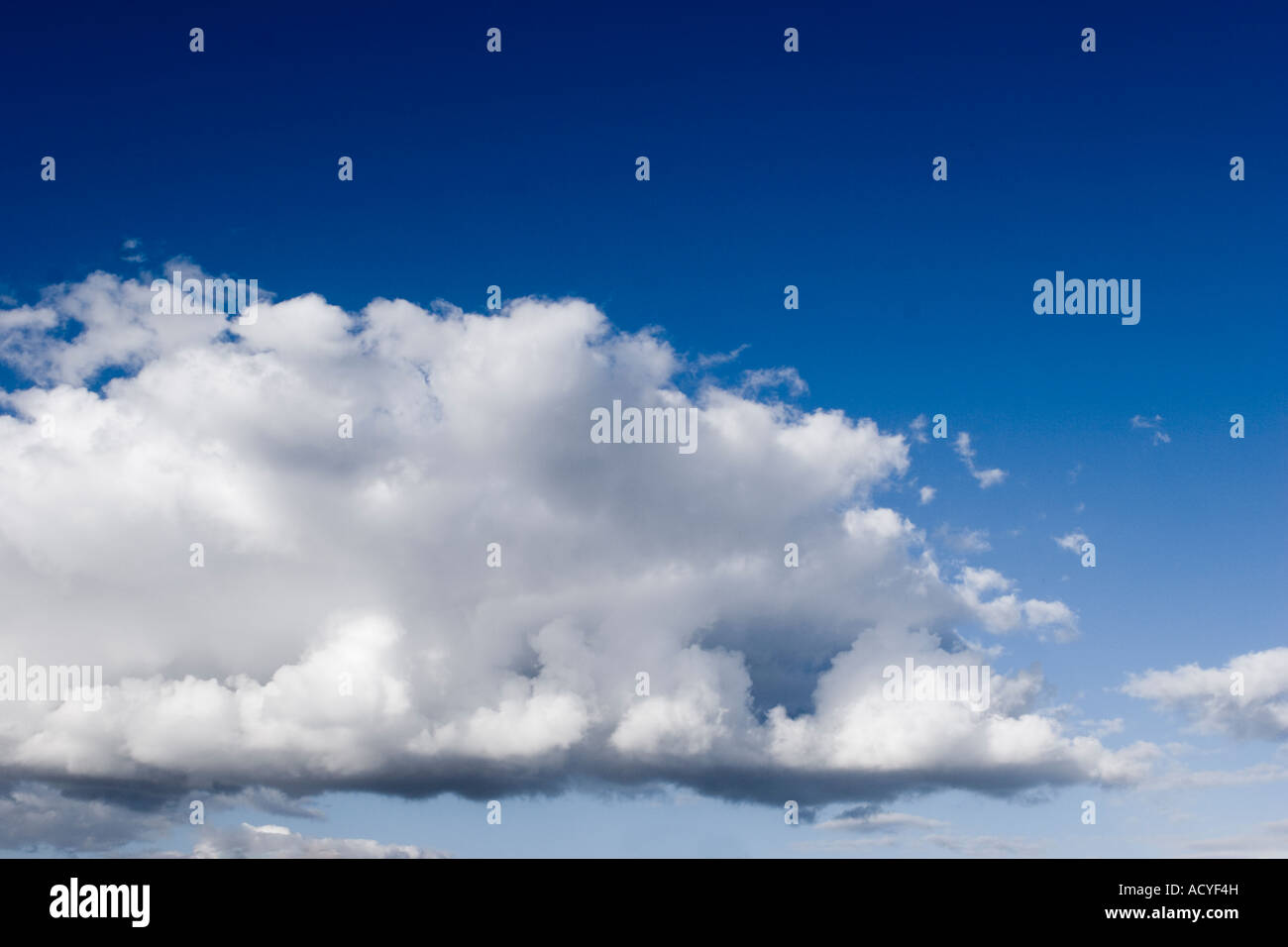 one large cloud Stock Photo - Alamy